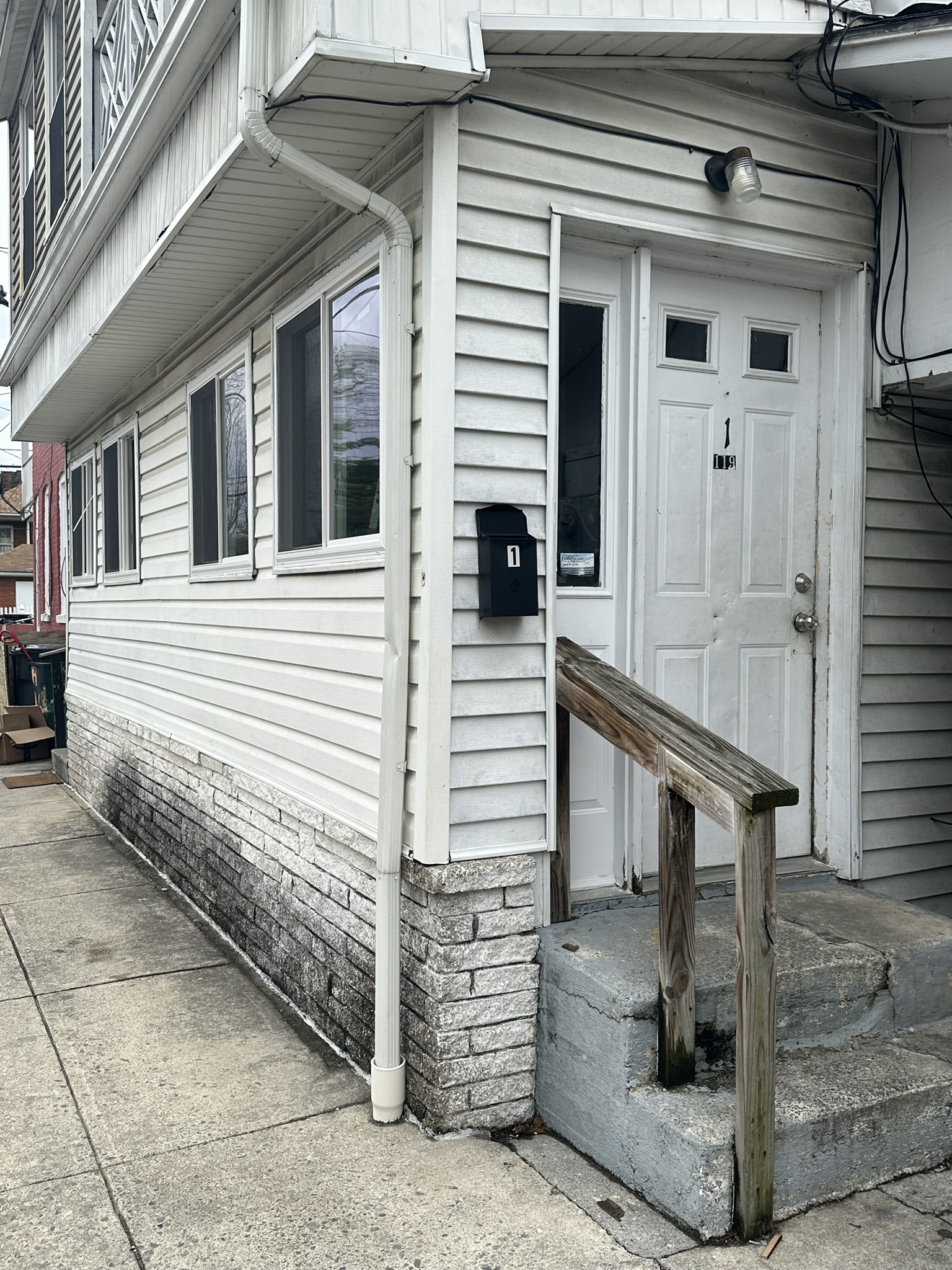 Home [hawkstone.managebuilding.com]